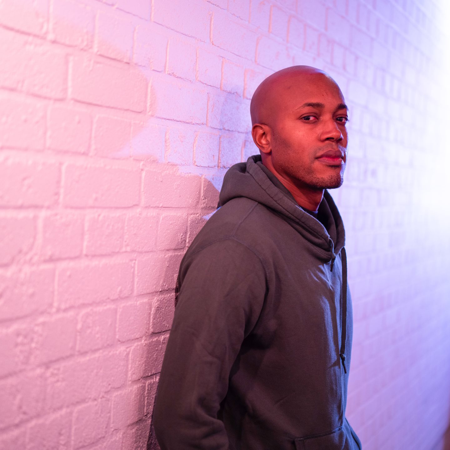 Keith Hunter · Biography