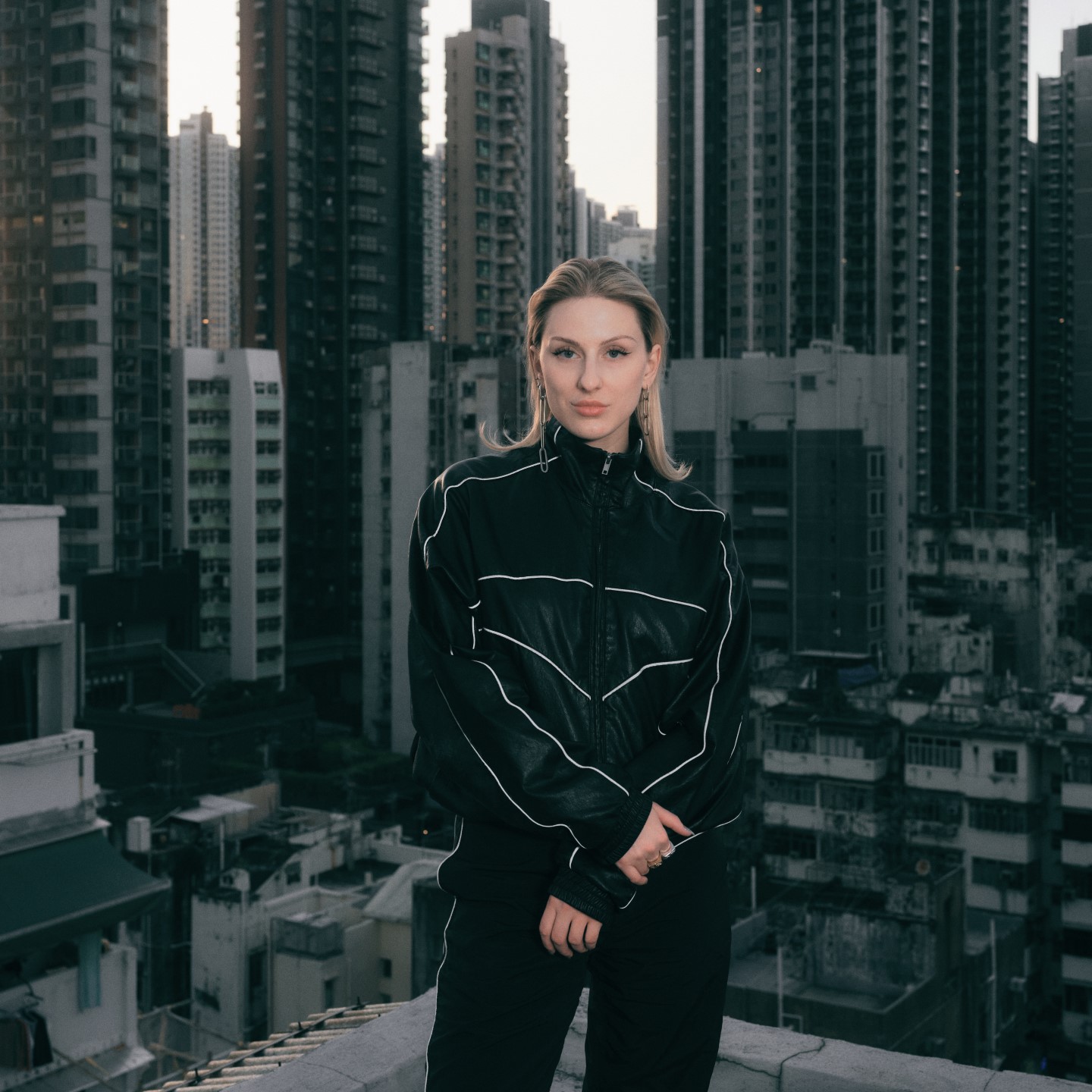 Kim She · Artist Profile