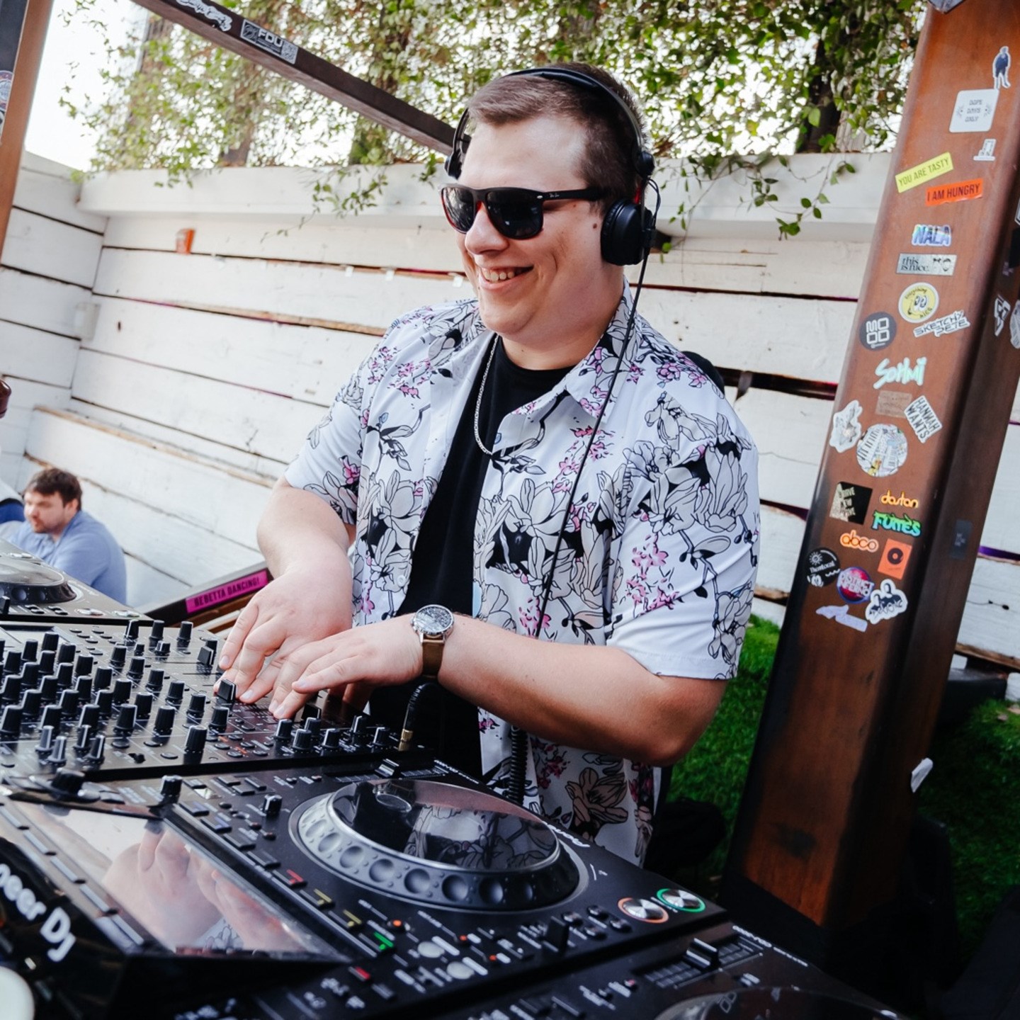KONDI · Artist Profile