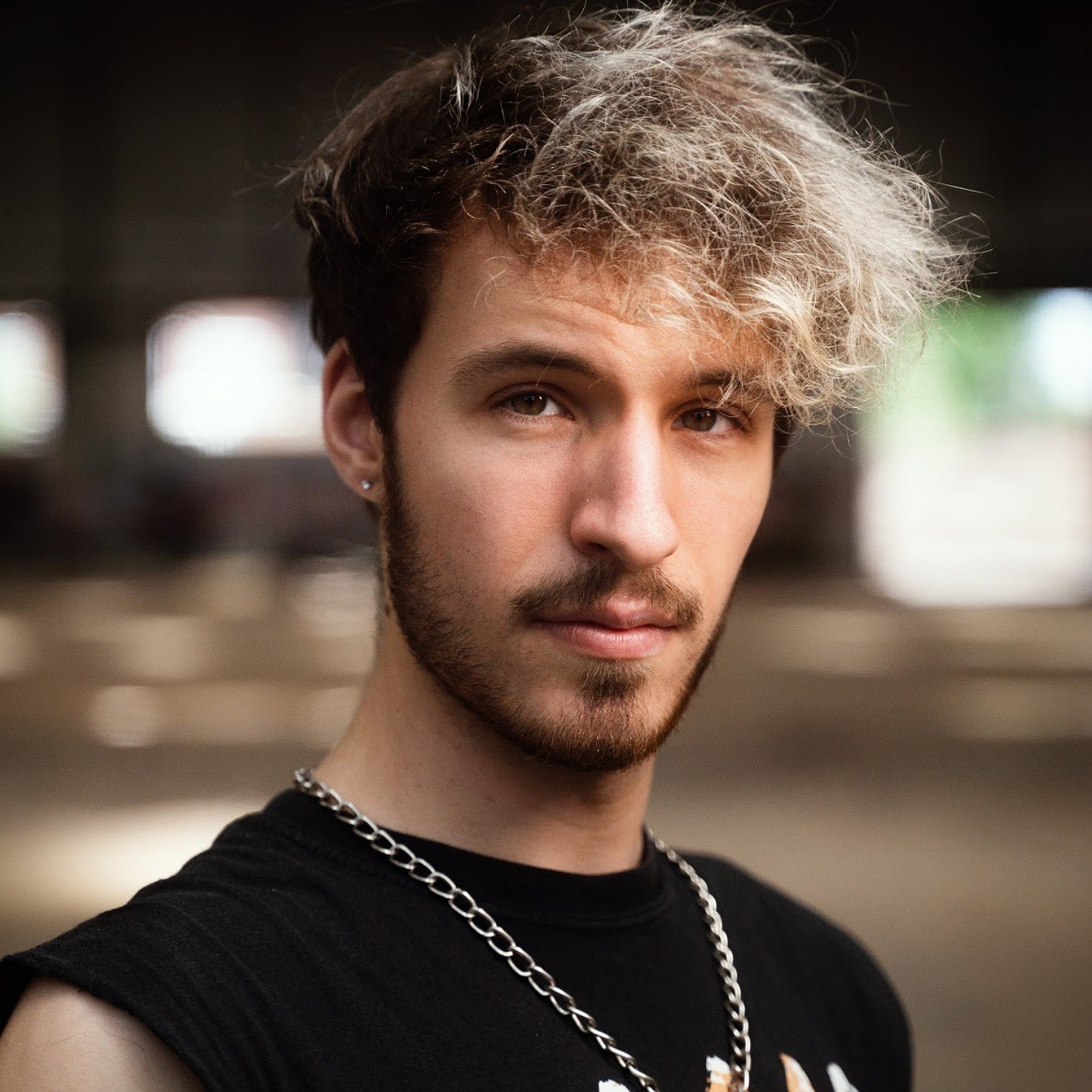 Kos:mo · Artist Profile