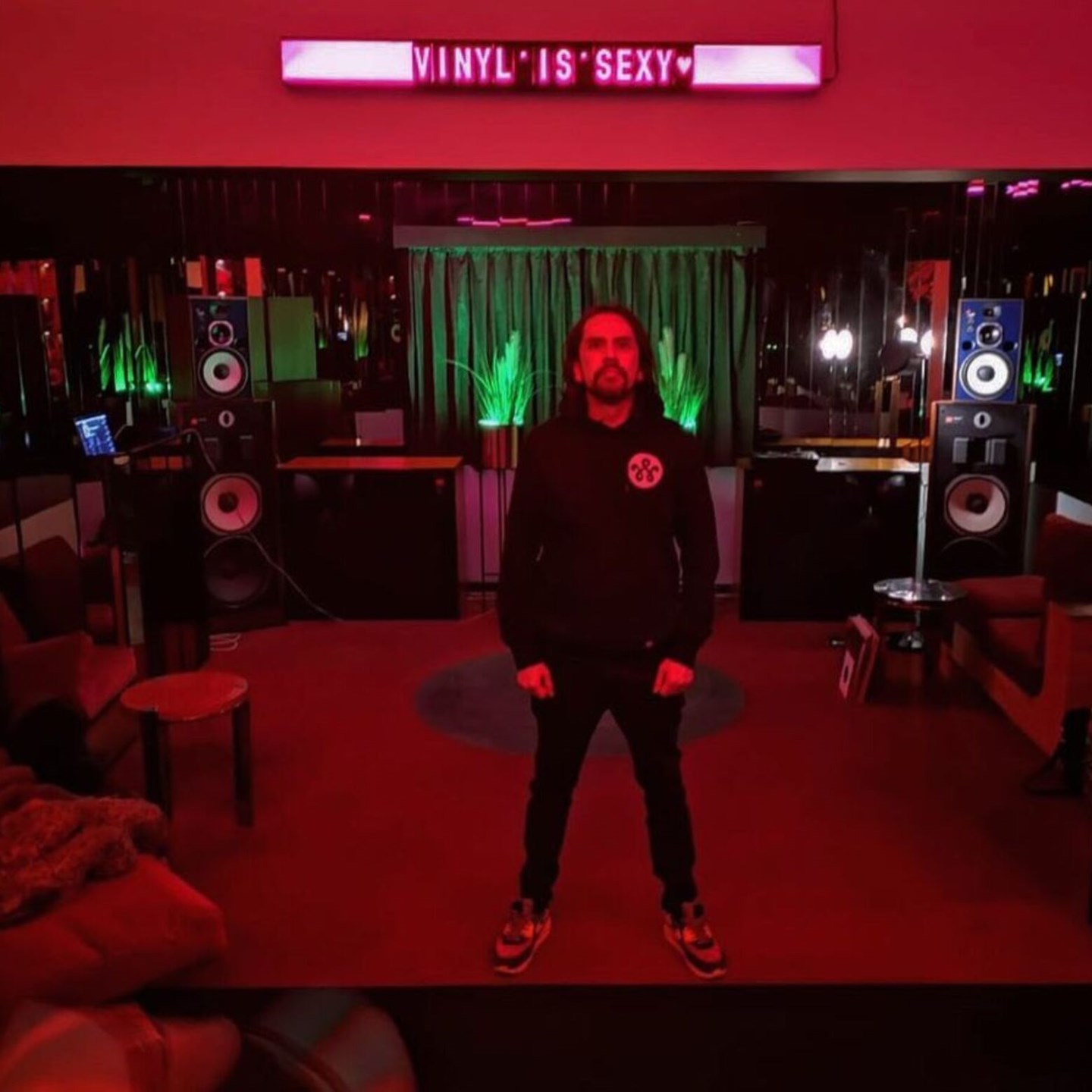 Kruz · Artist Profile