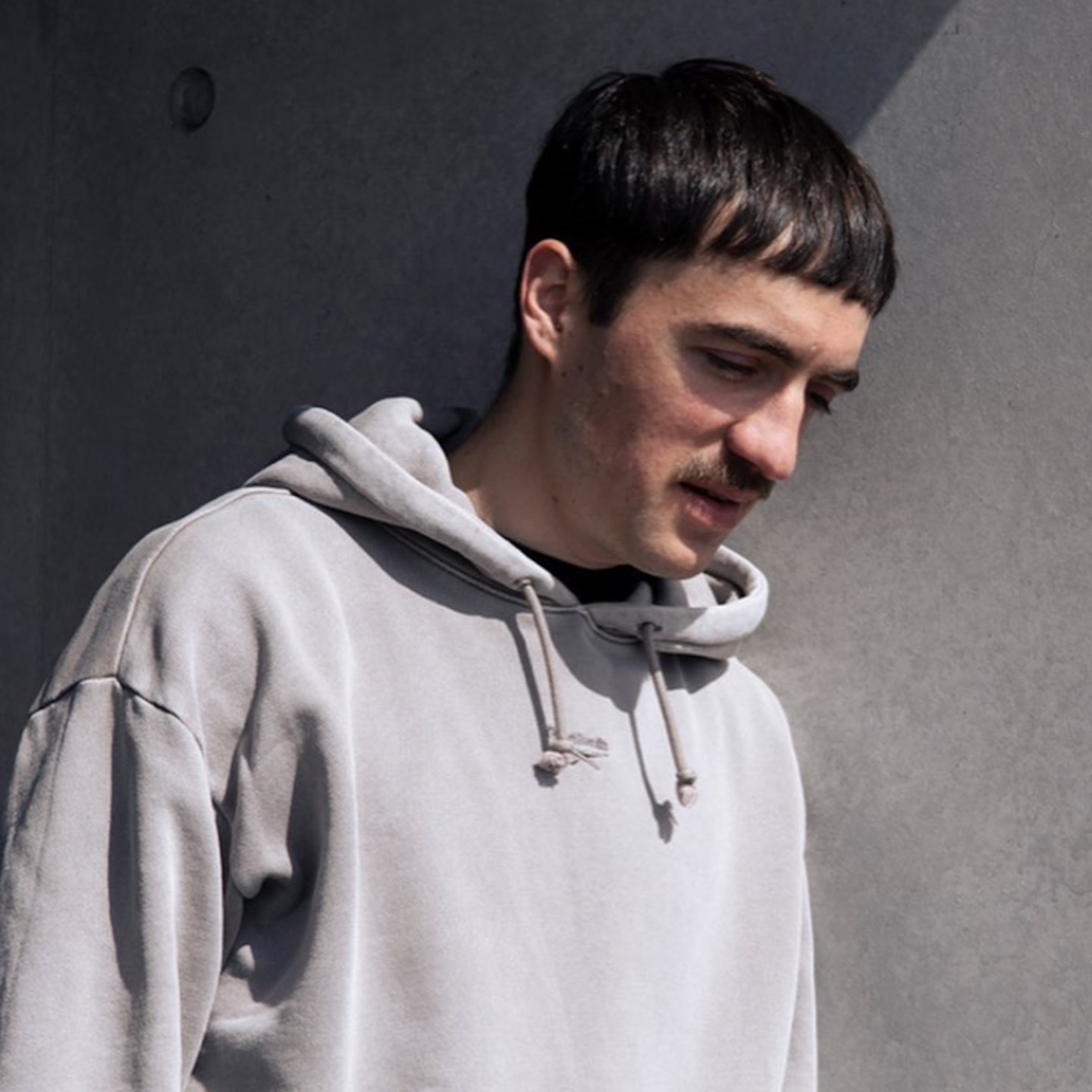 KVIS · Artist Profile