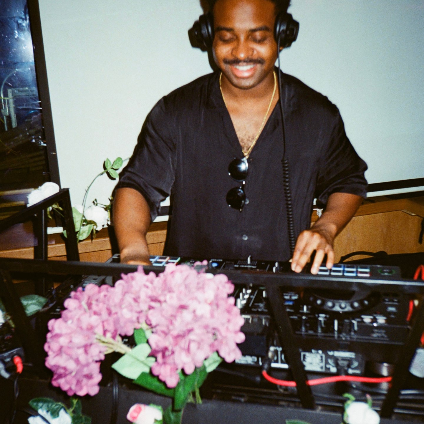 [Kyle Davis] (1905) · Artist Profile