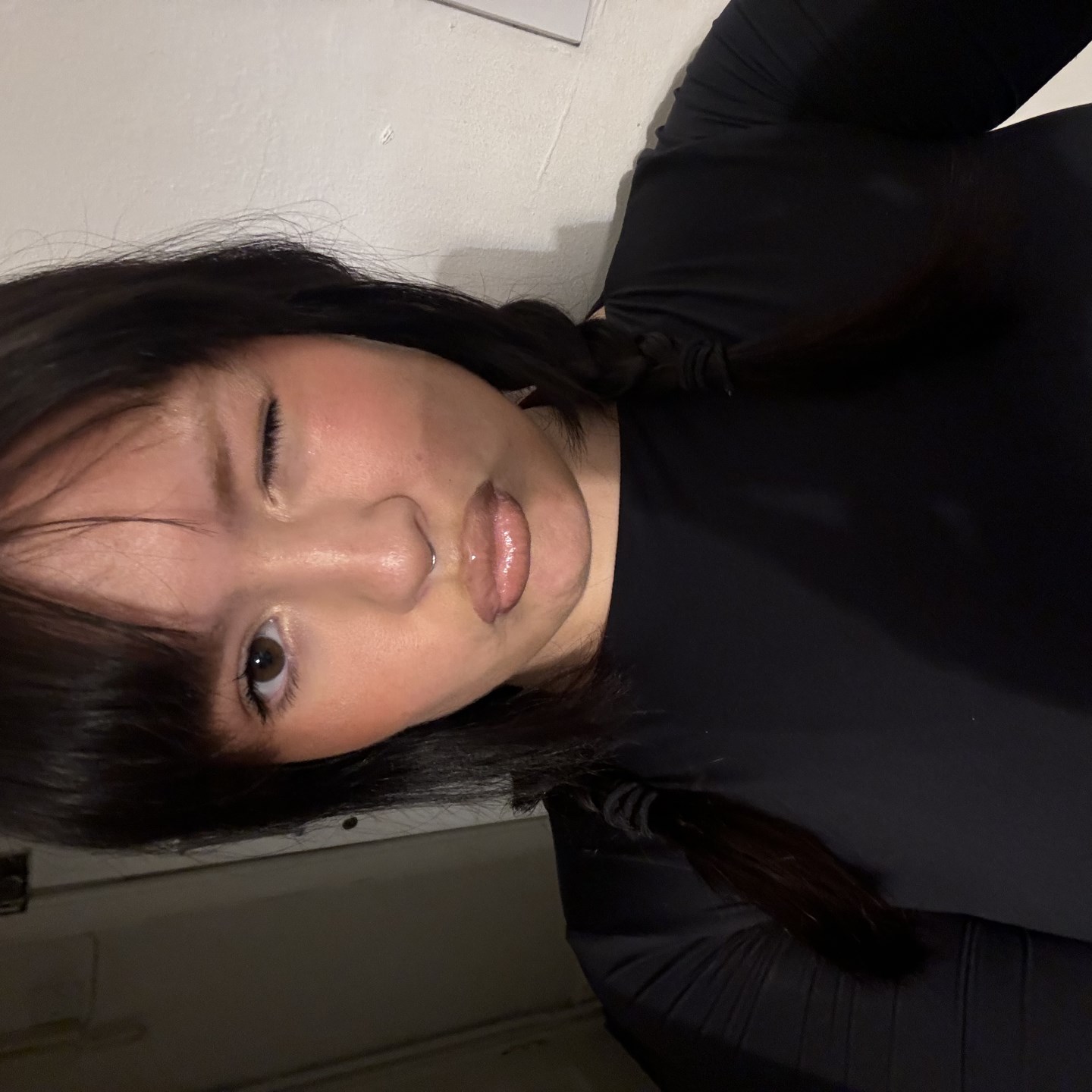 Lara Sinclair · Artist Profile