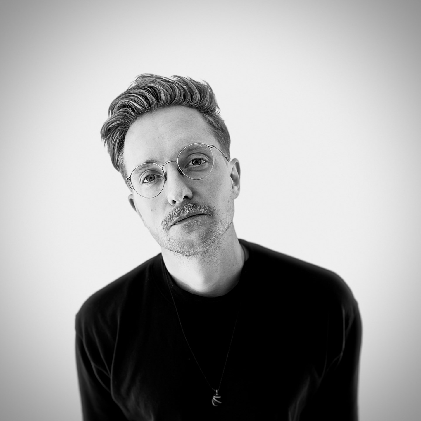 lars larsen · Artist Profile