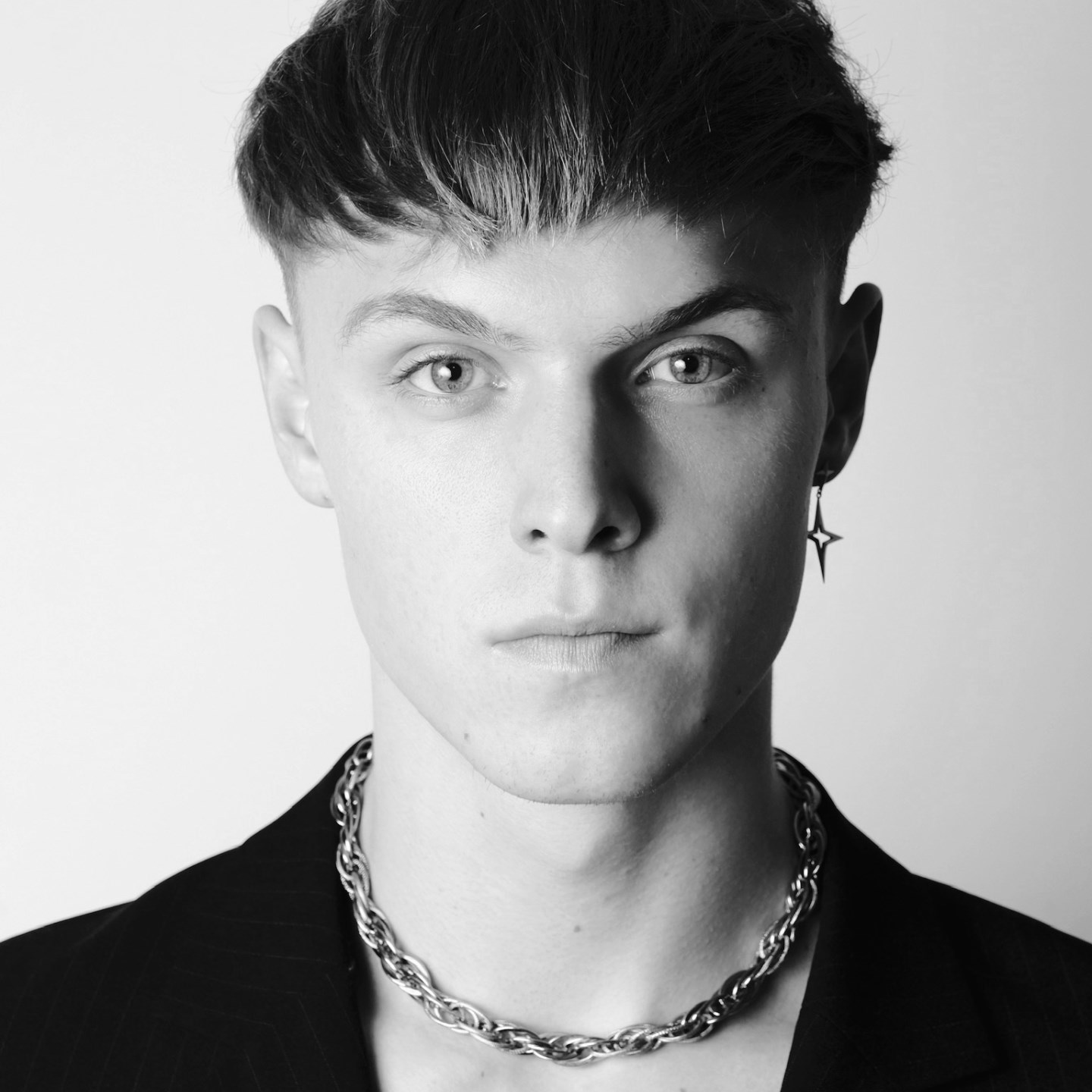 LAUTLOS · Artist Profile