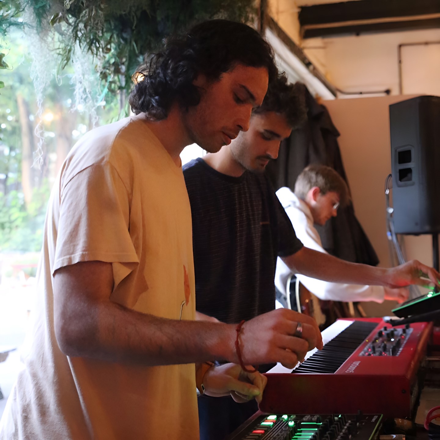 le.fin_ · Artist Profile