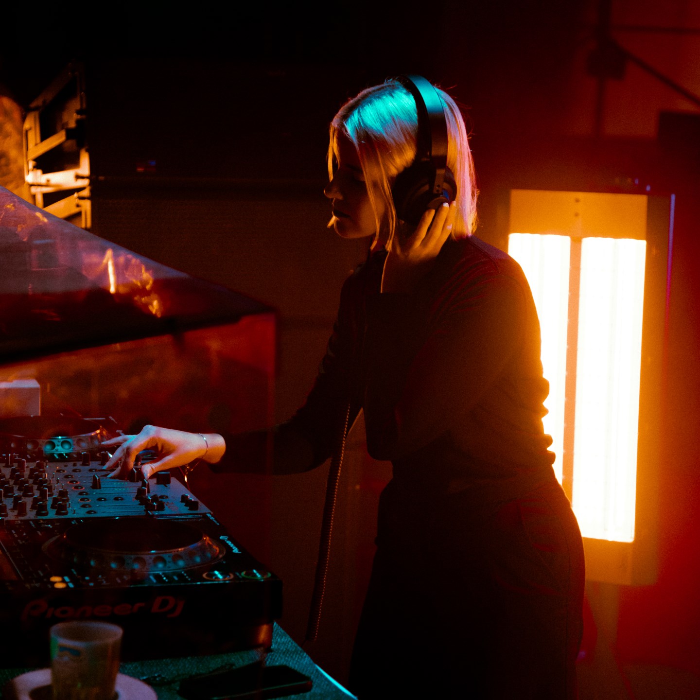 Leef · Artist Profile