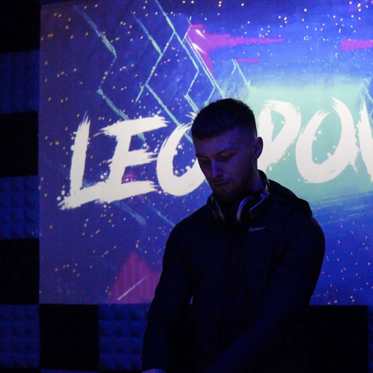 Leo Powell · Artist Profile