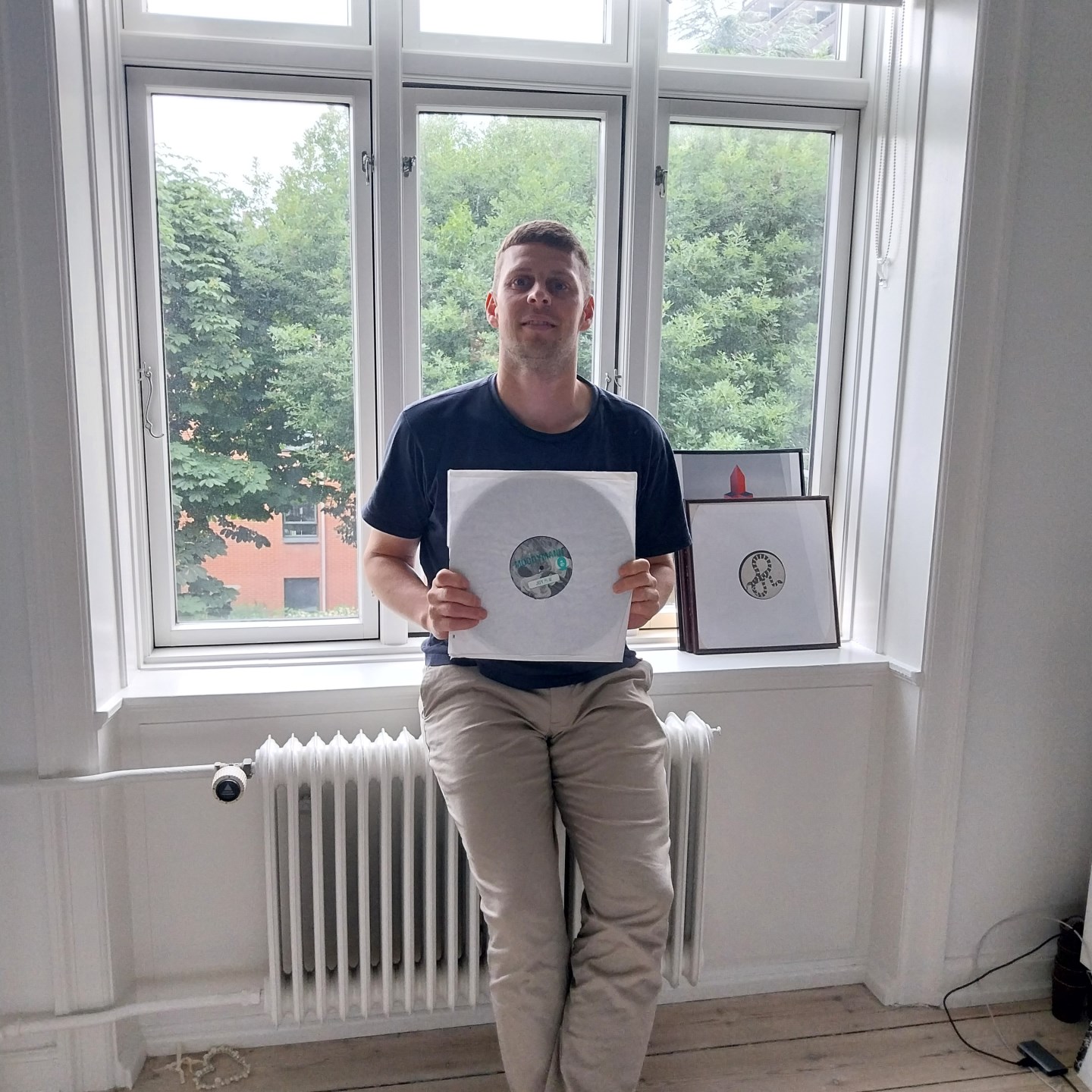 Lewis Hunter · Artist Profile