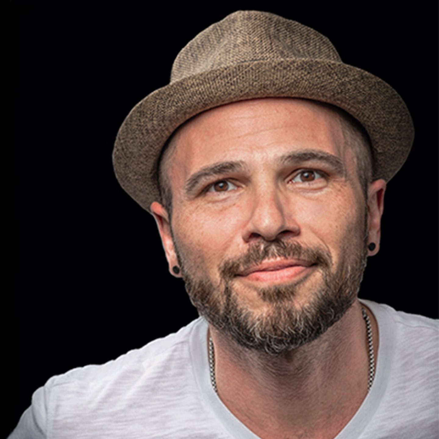 Leyva · Artist Profile