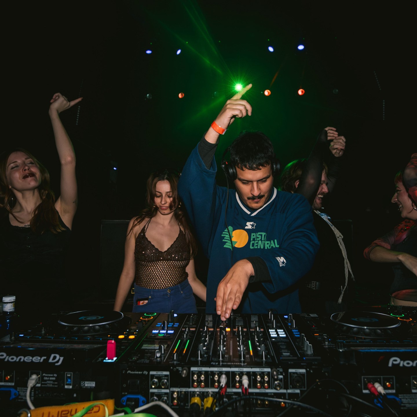 L'Miranda · Artist Profile