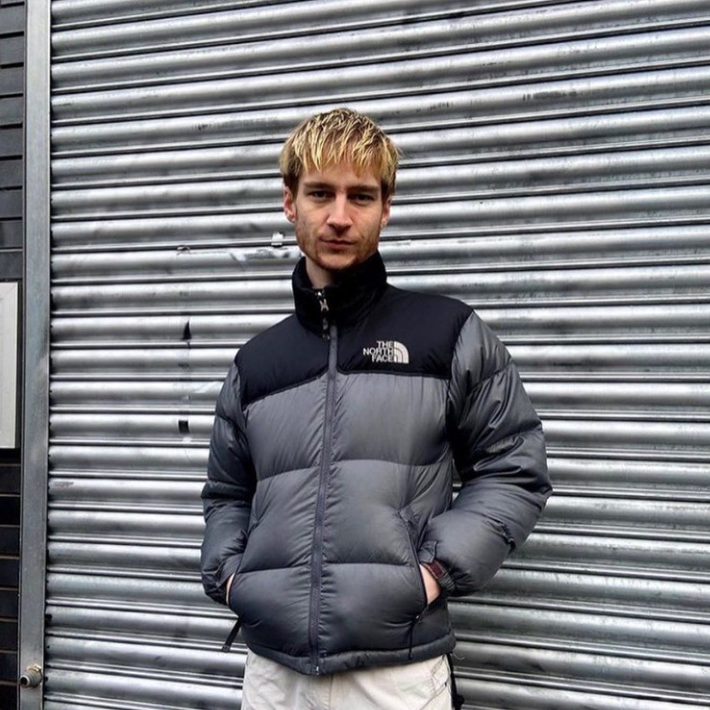 Loney · Artist Profile