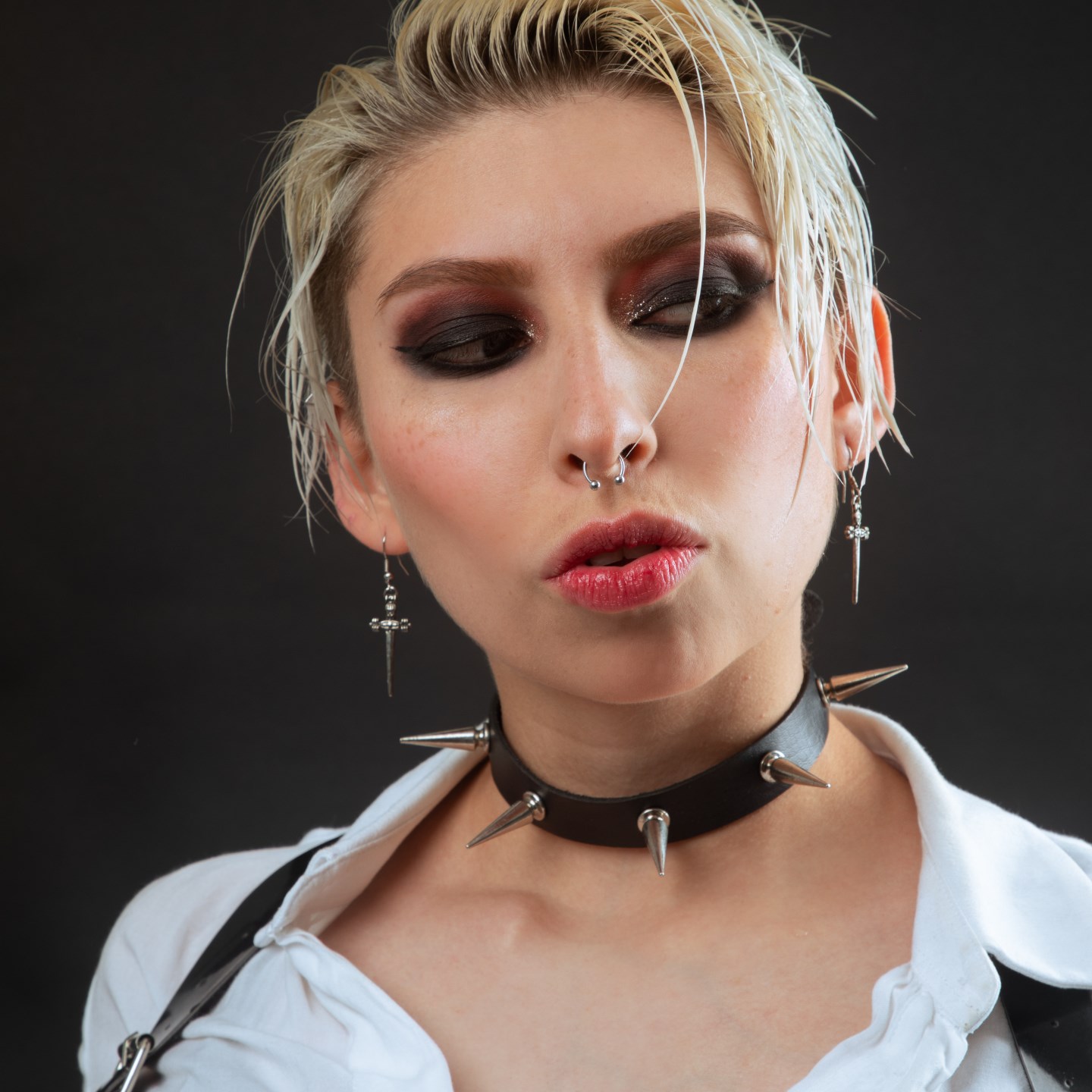 L O U R D E S · Artist Profile