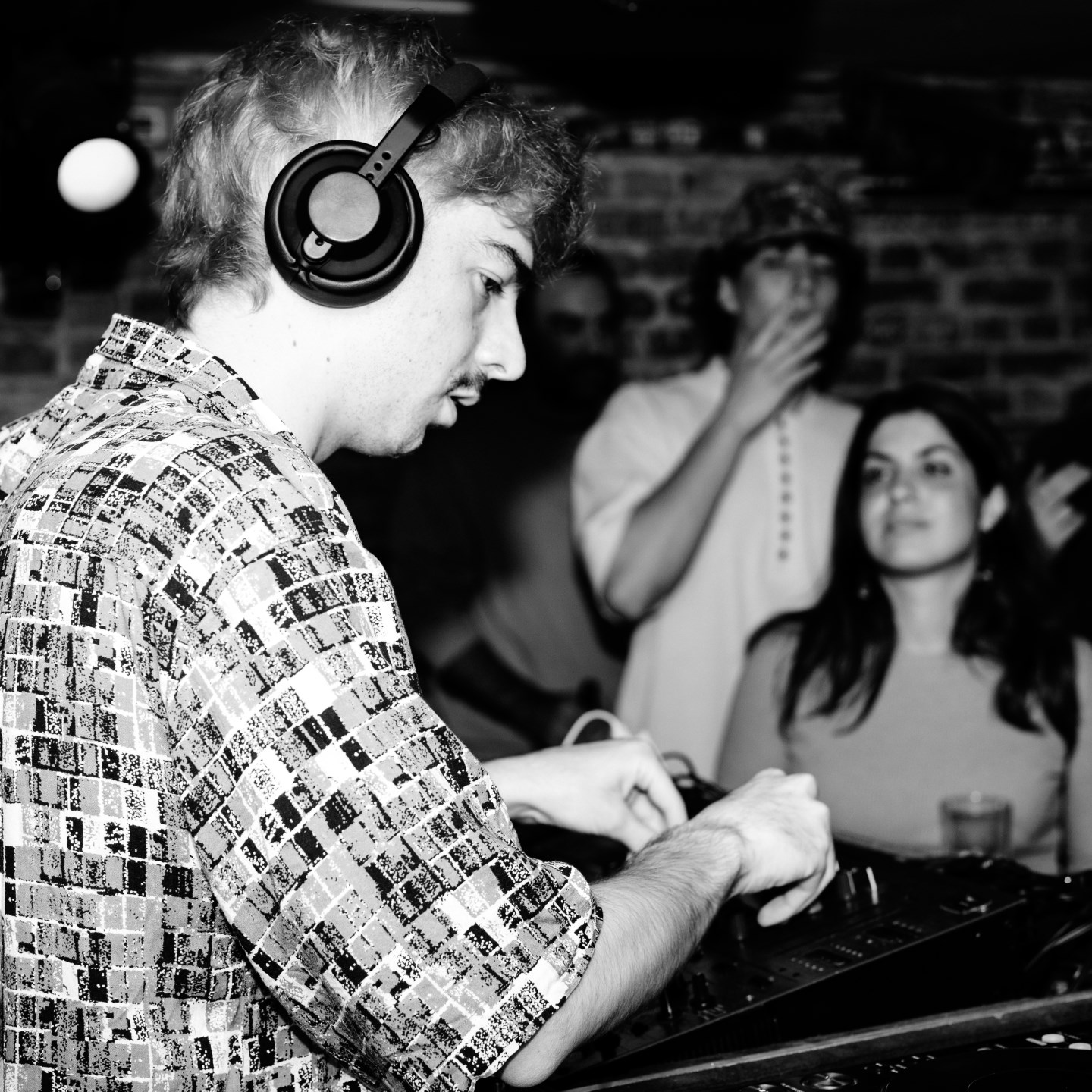 Lu_x2 · Tour Dates & Tickets