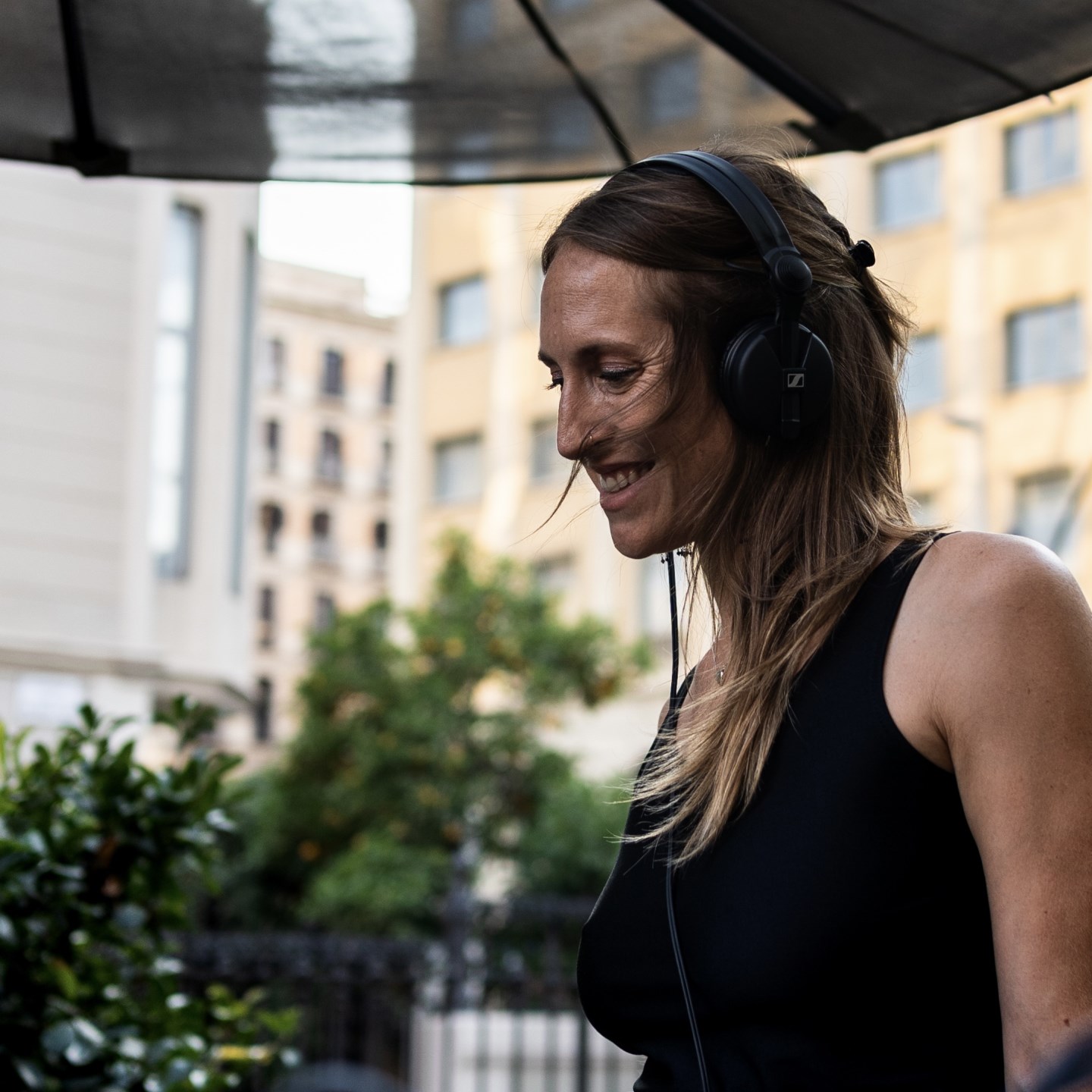 LUCIANA · Artist Profile