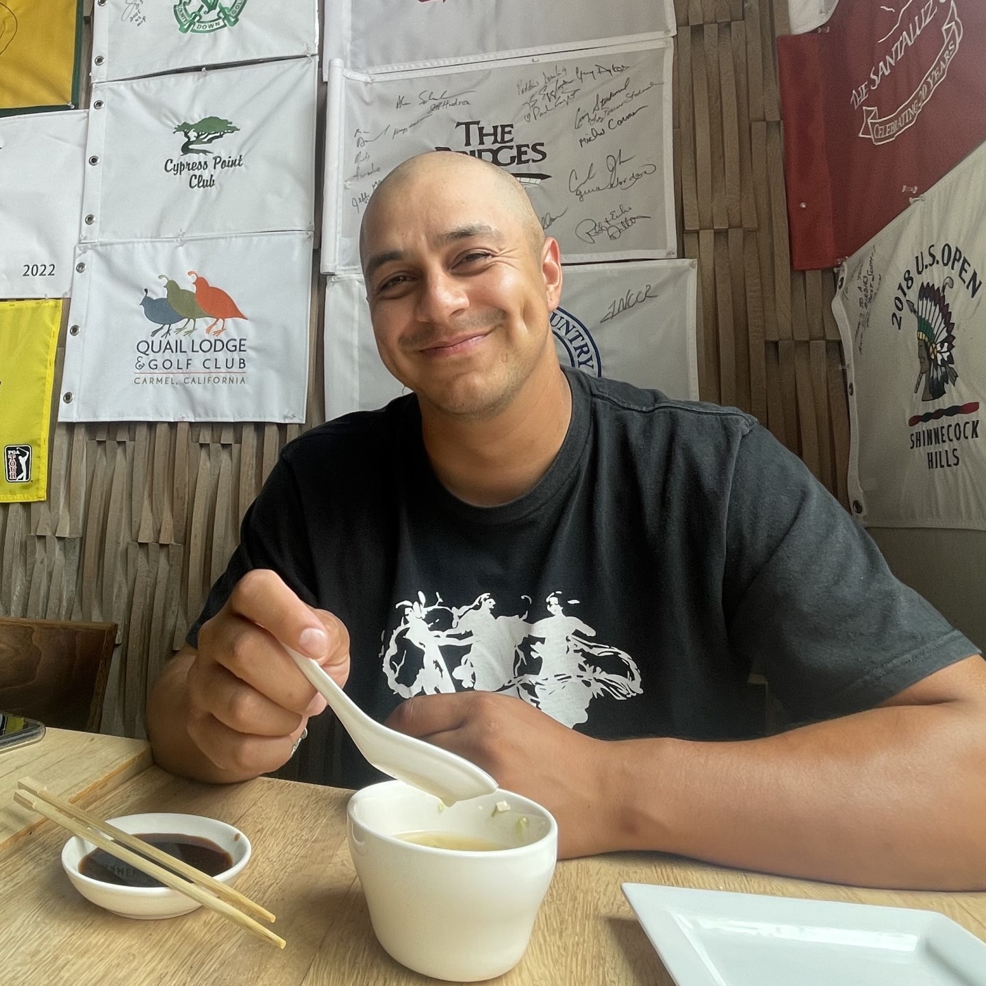 Luen (2) · Artist Profile