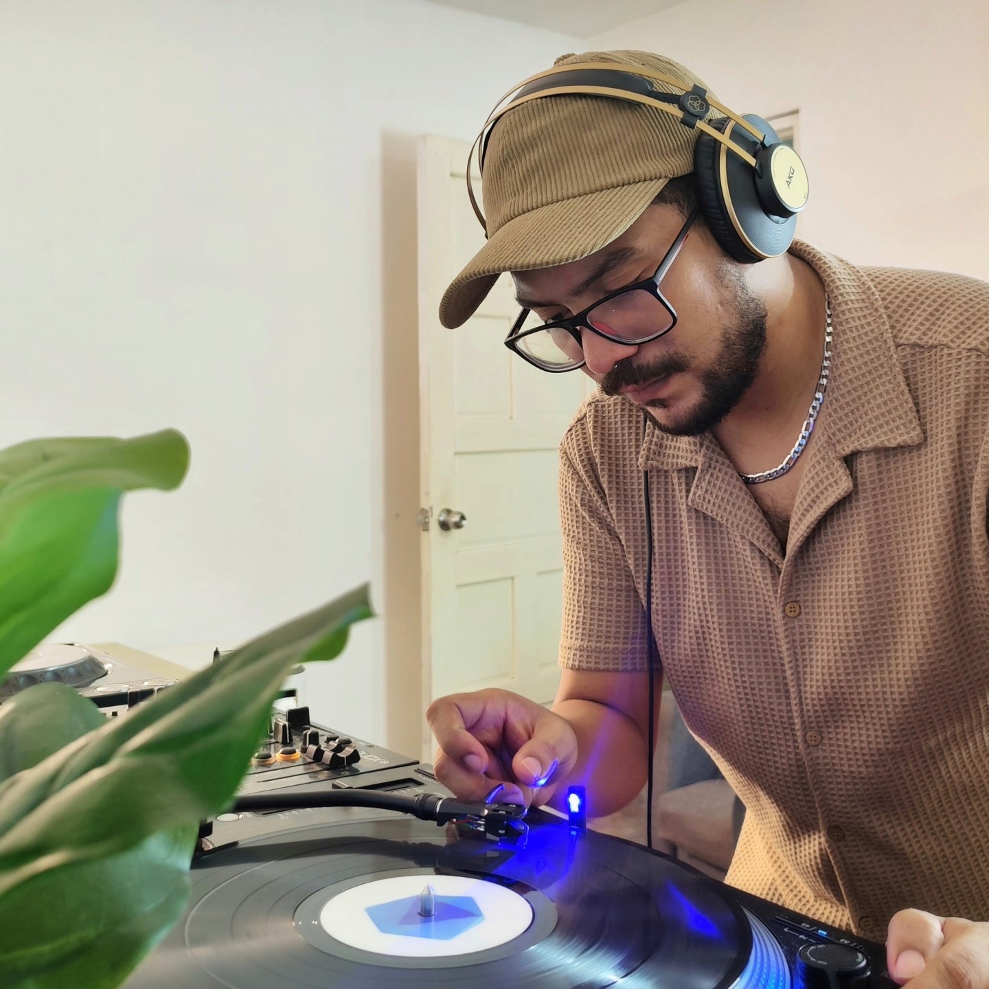 Luigi Bridges · Artist Profile