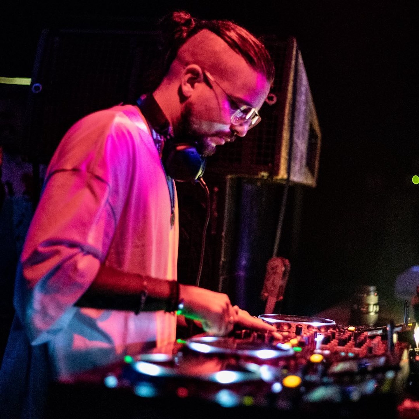 MACKINLAY · Tour Dates & Tickets