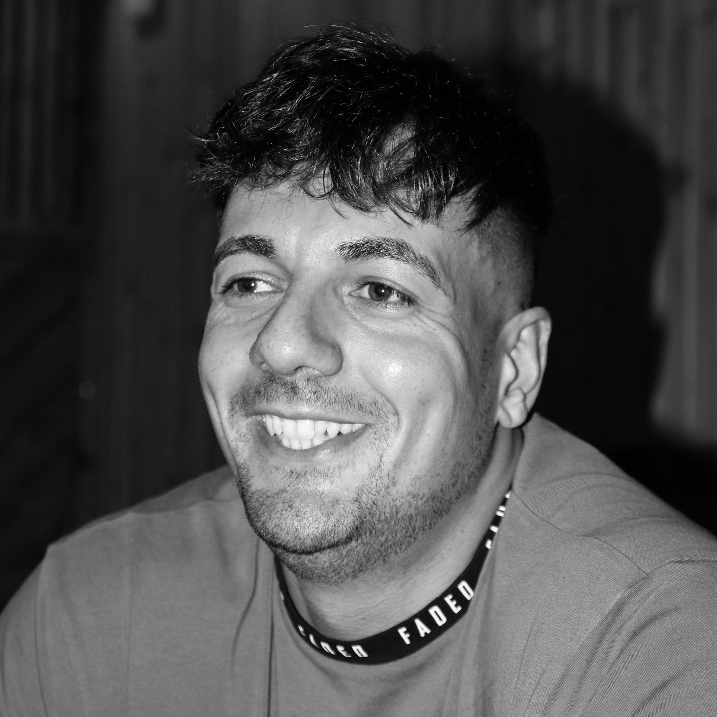 Magdi · Artist Profile