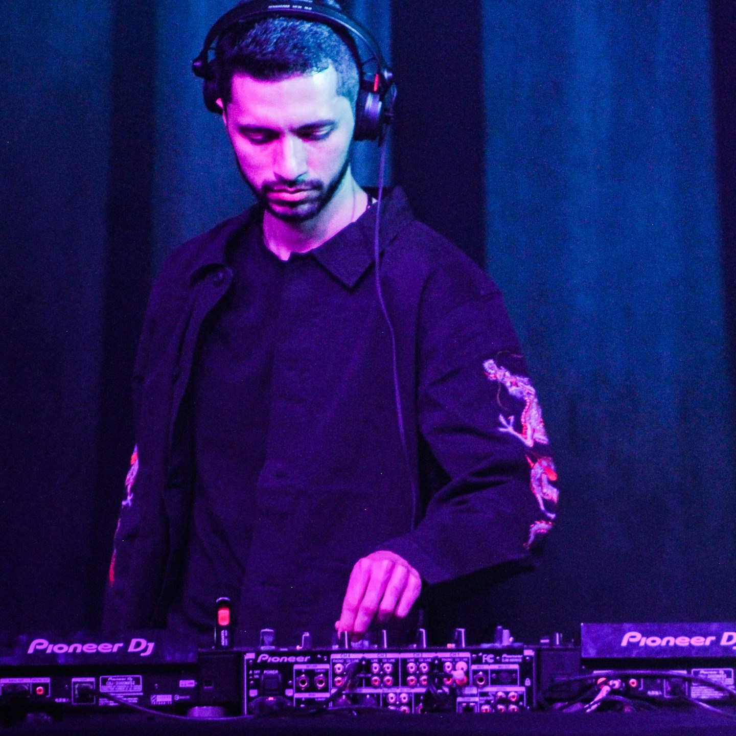 Mahkina · Artist Profile