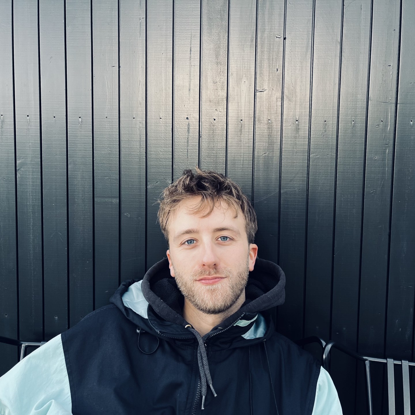 Maks Légère · Biography