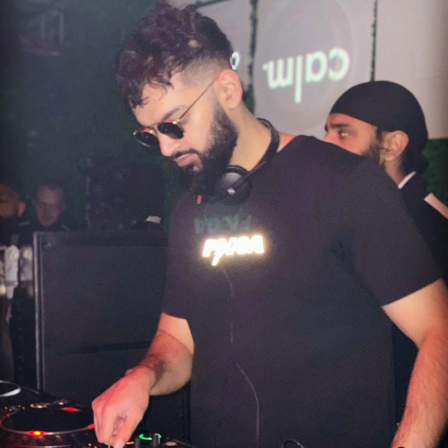 manj · Artist Profile