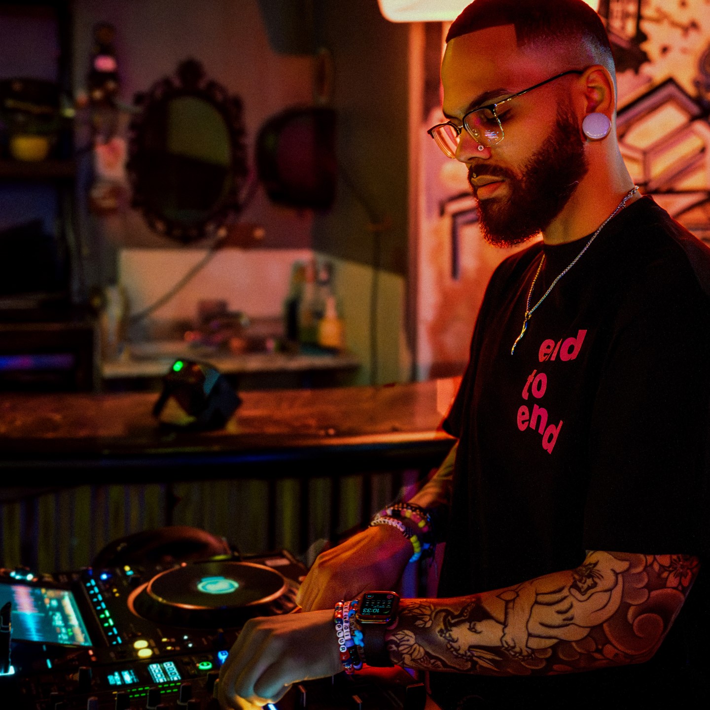 Manwell · Artist Profile