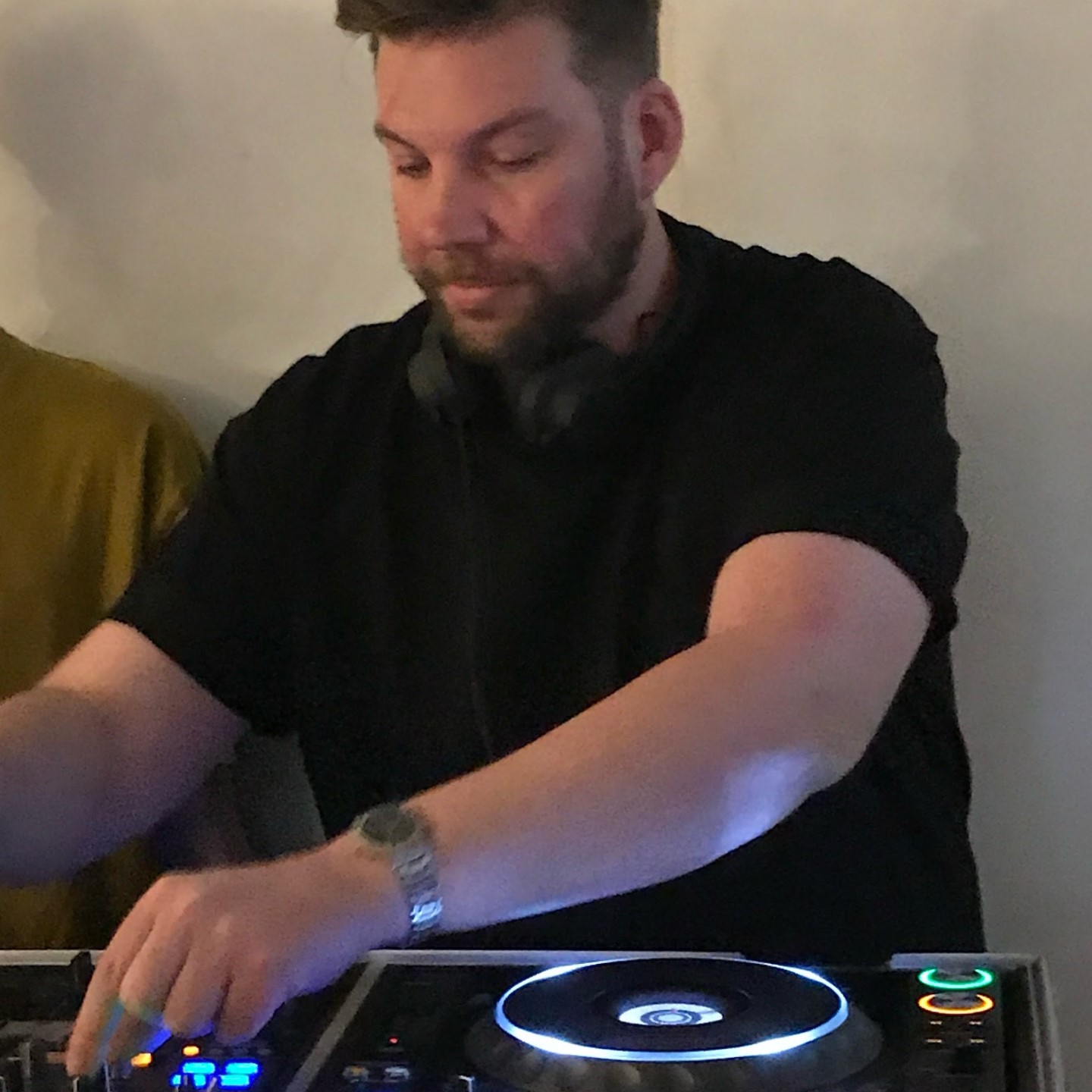 Mark Cameron · Artist Profile