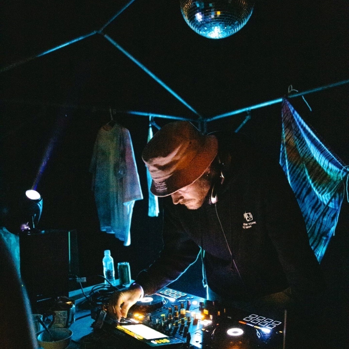 Mark Shephard · Artist Profile