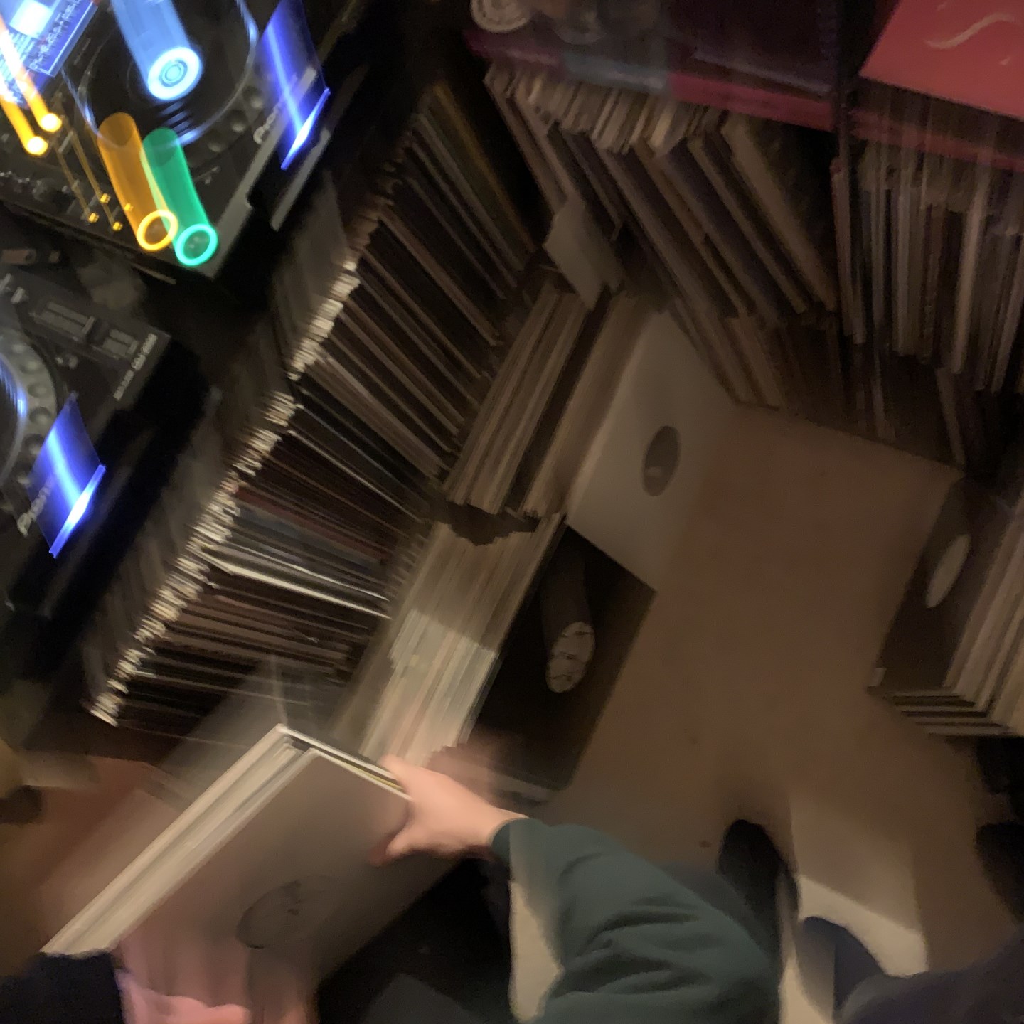 Mary (5) · Artist Profile