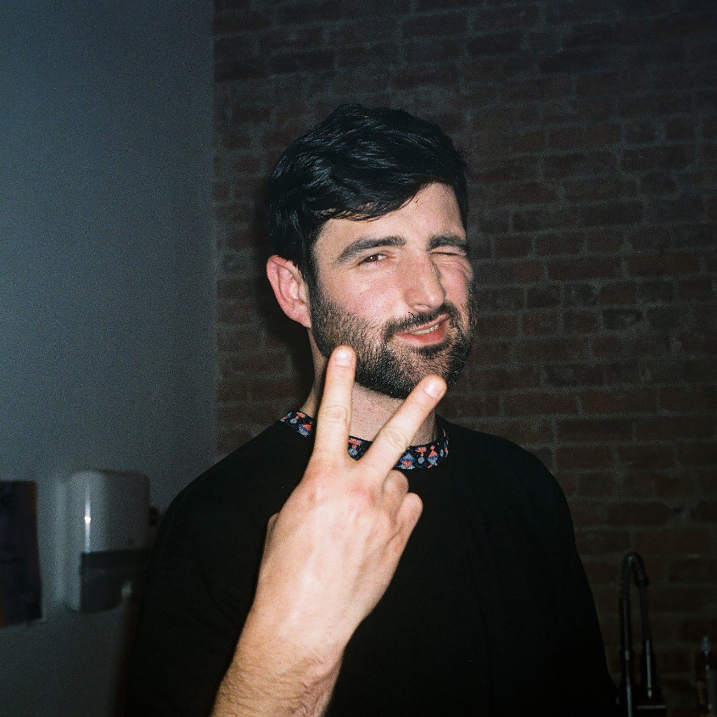 Max Mira · Artist Profile