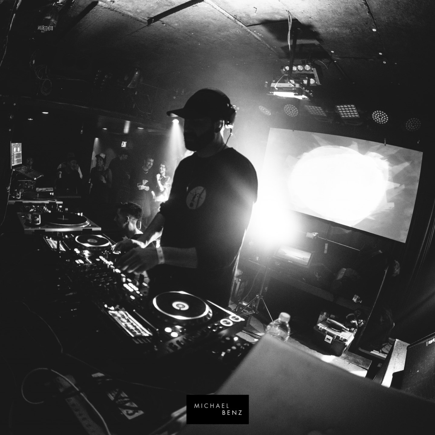 Max Ulis · Artist Profile