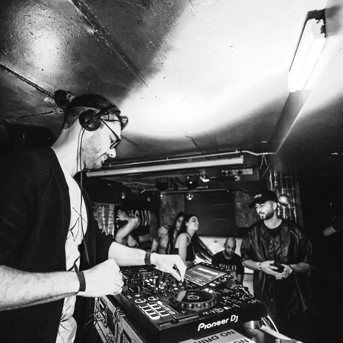 MAXYM · Artist Profile