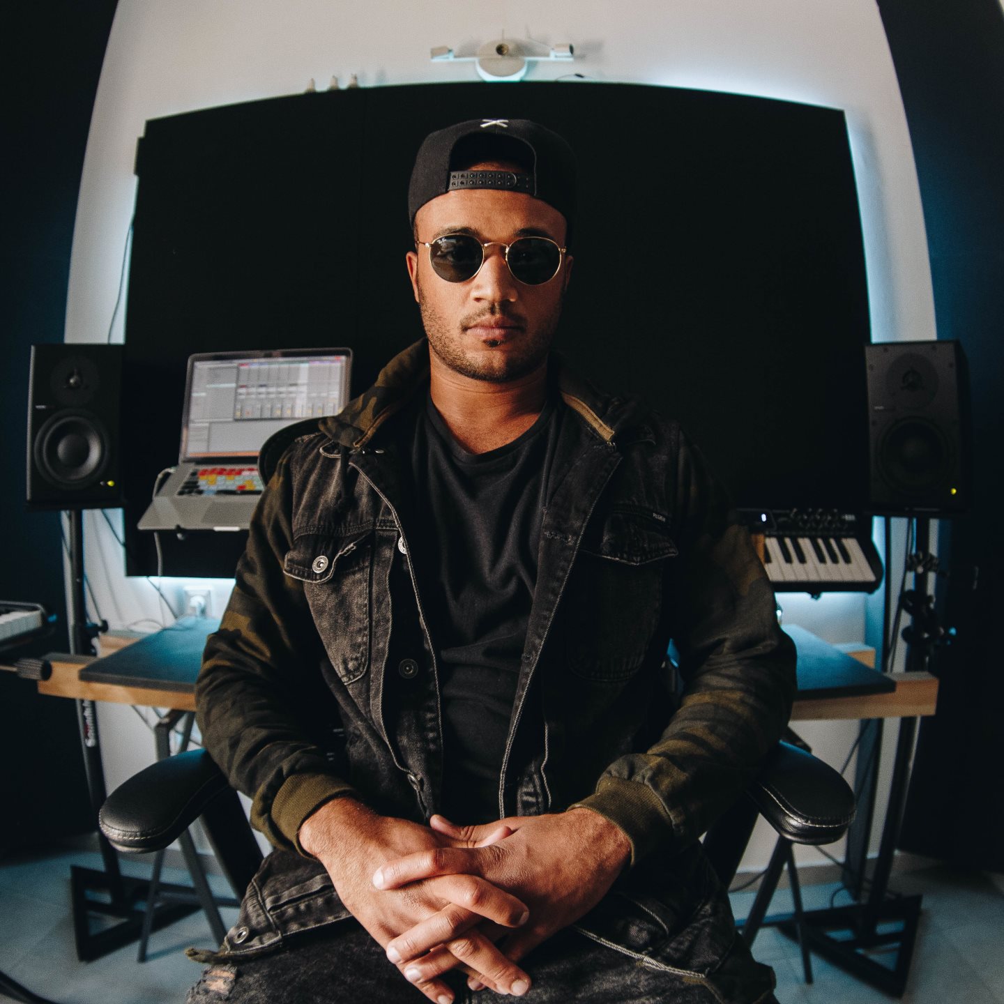 Mayo 89 · Artist Profile