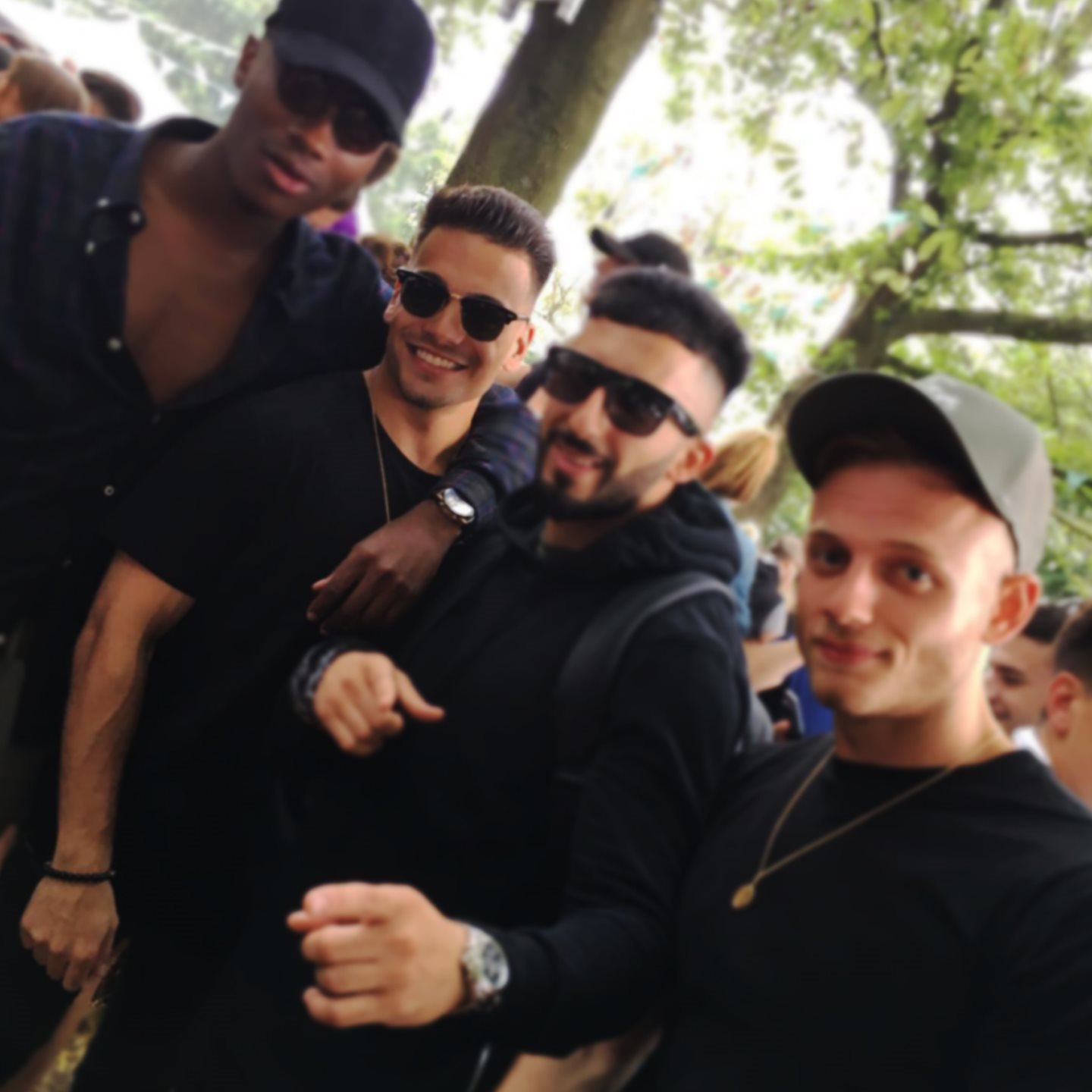 Michael Howe · Artist Profile