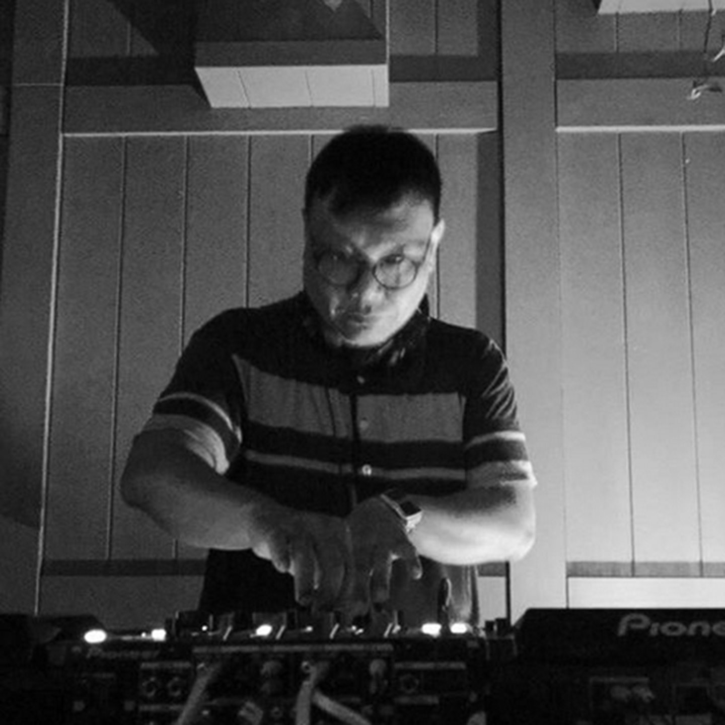 Michael Indra · Artist Profile