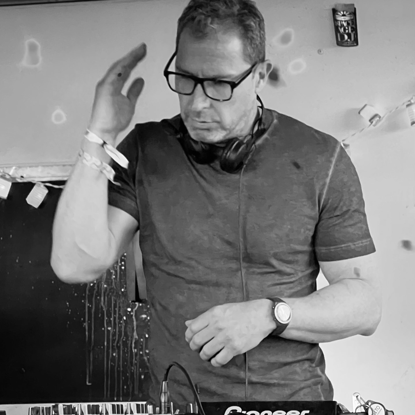 Michael Meyers · Artist Profile