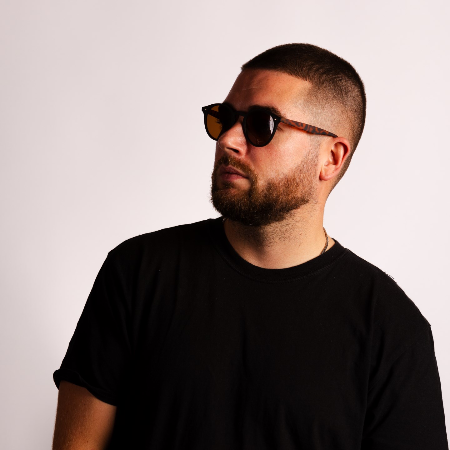 MiddleGround · Biography