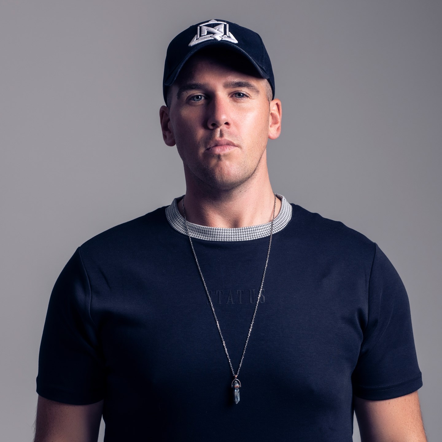 Mike Reverie · Artist Profile