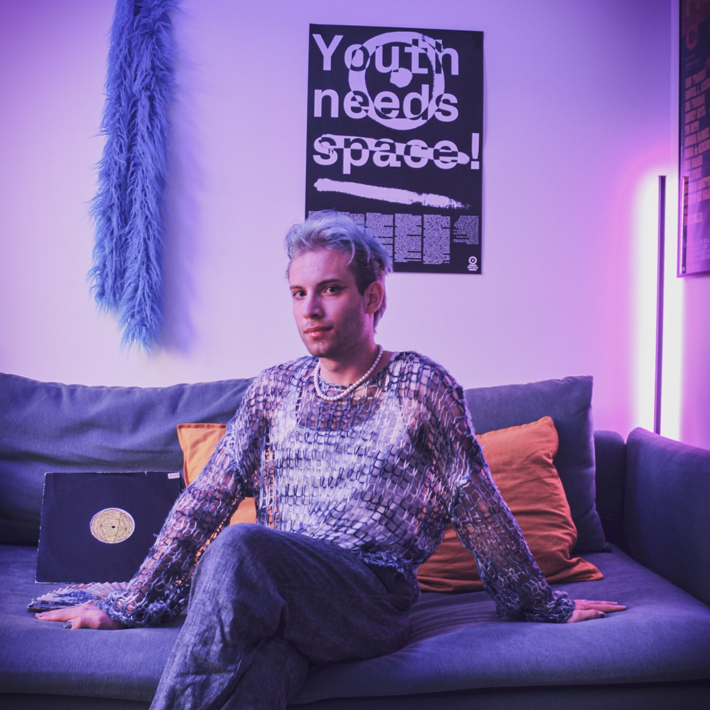 MINHI · Artist Profile