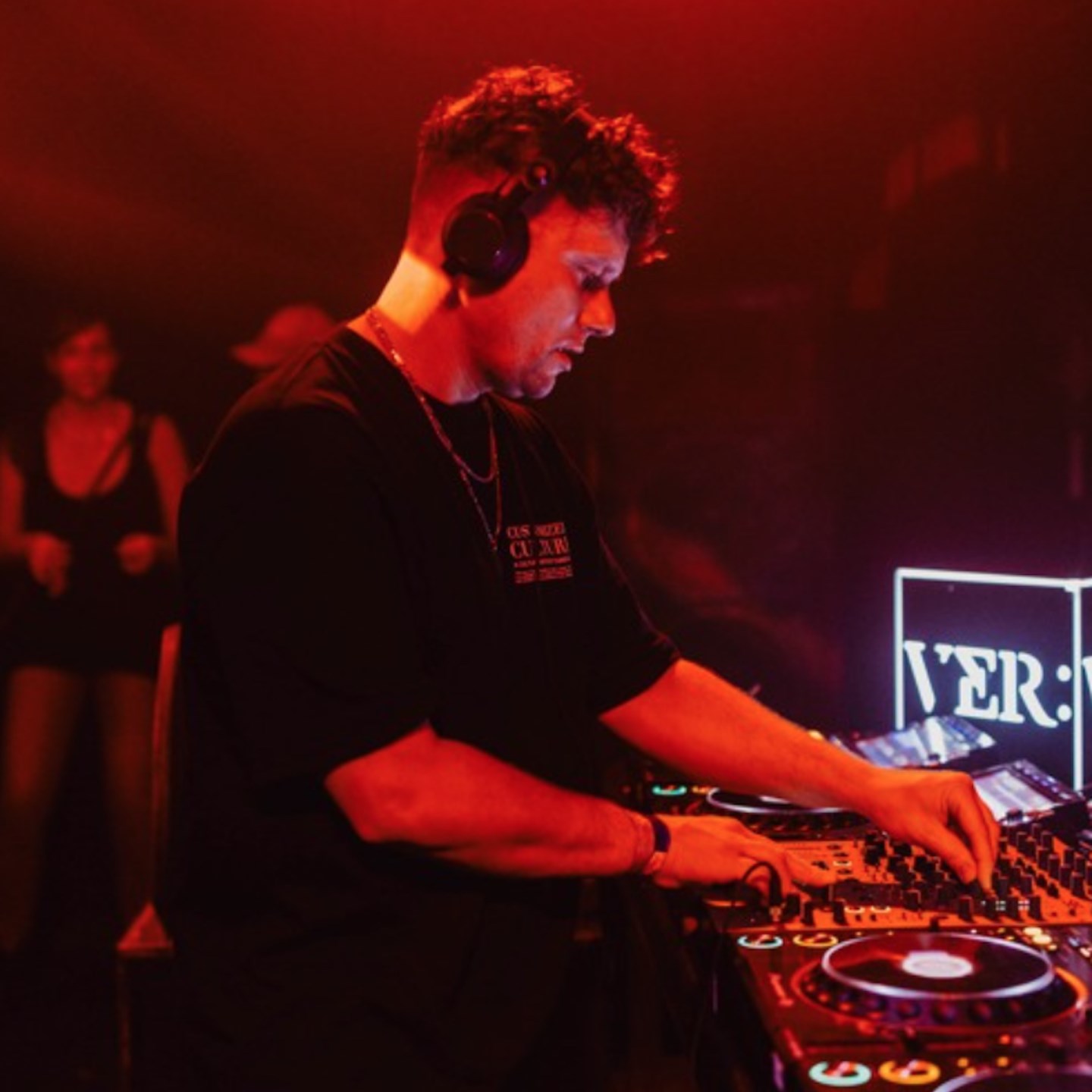 MKHXR · Artist Profile