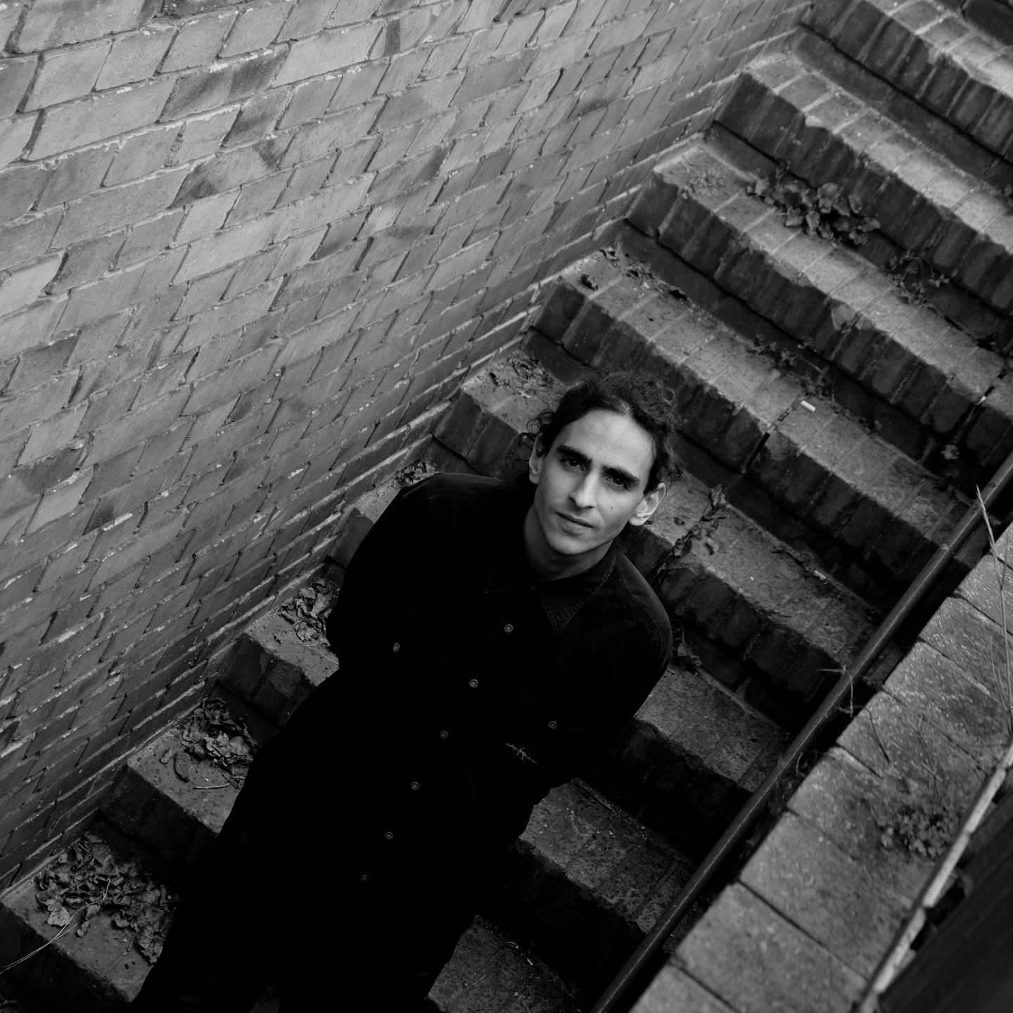 MNR (1) · Artist Profile