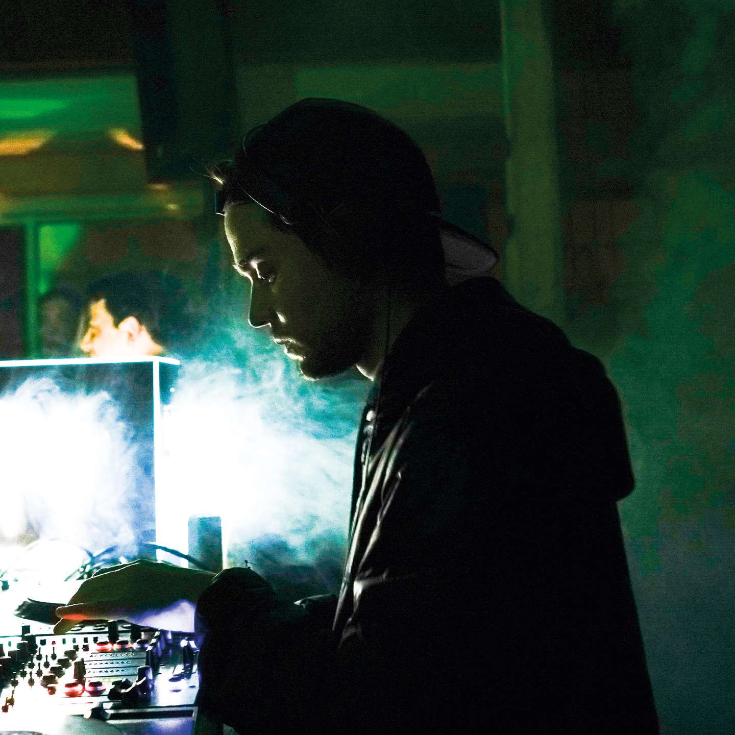 Momo (5) · Artist Profile