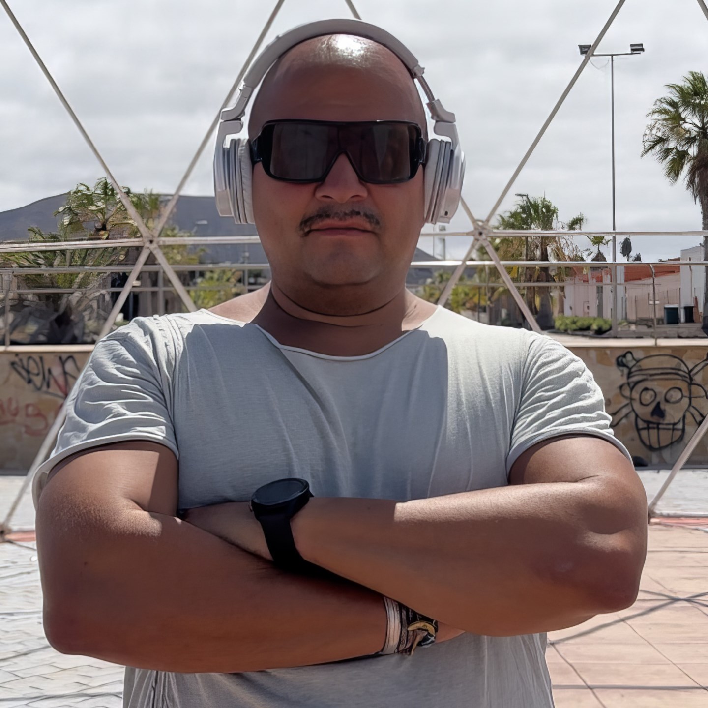 Monschi · Artist Profile