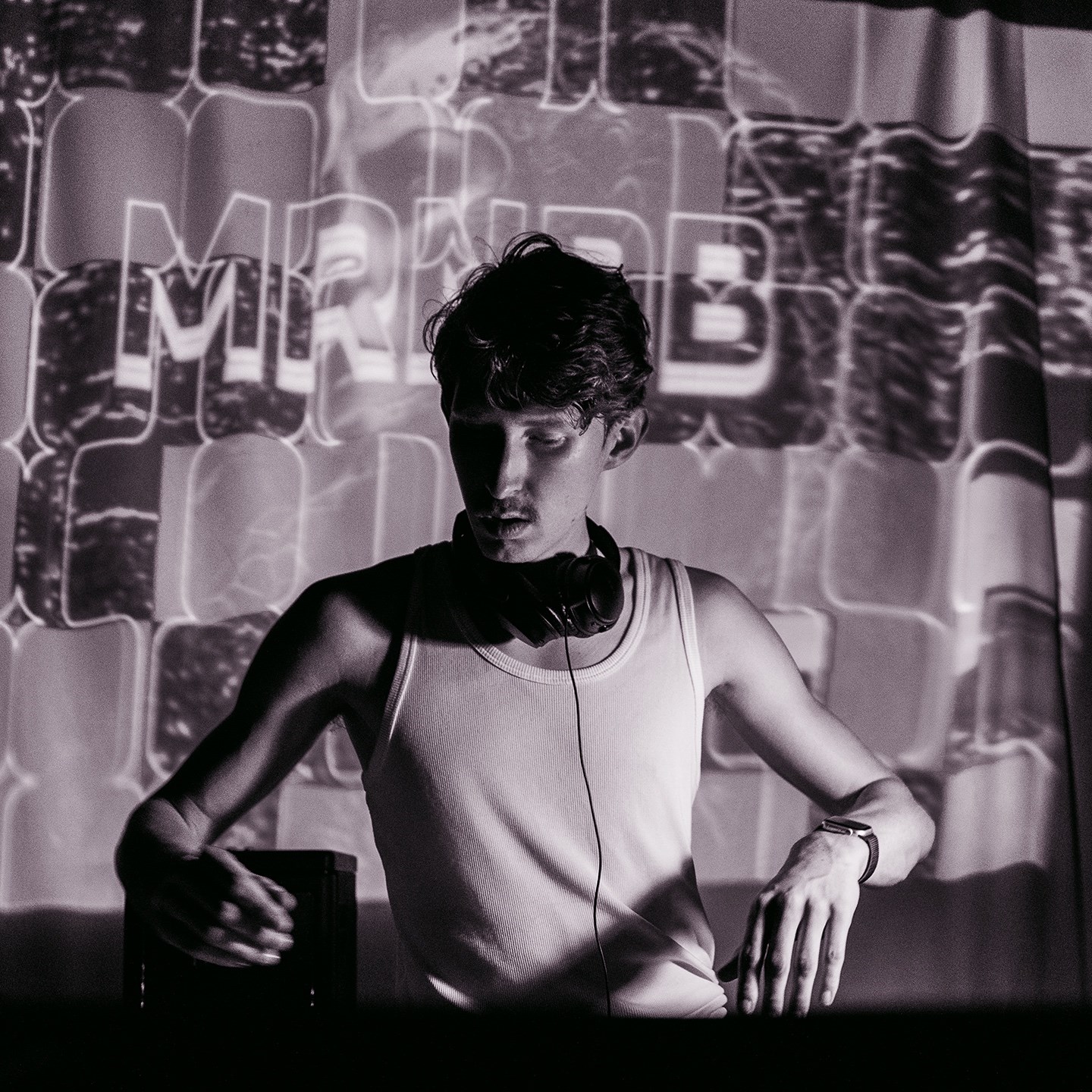 MRNDB · Artist Profile