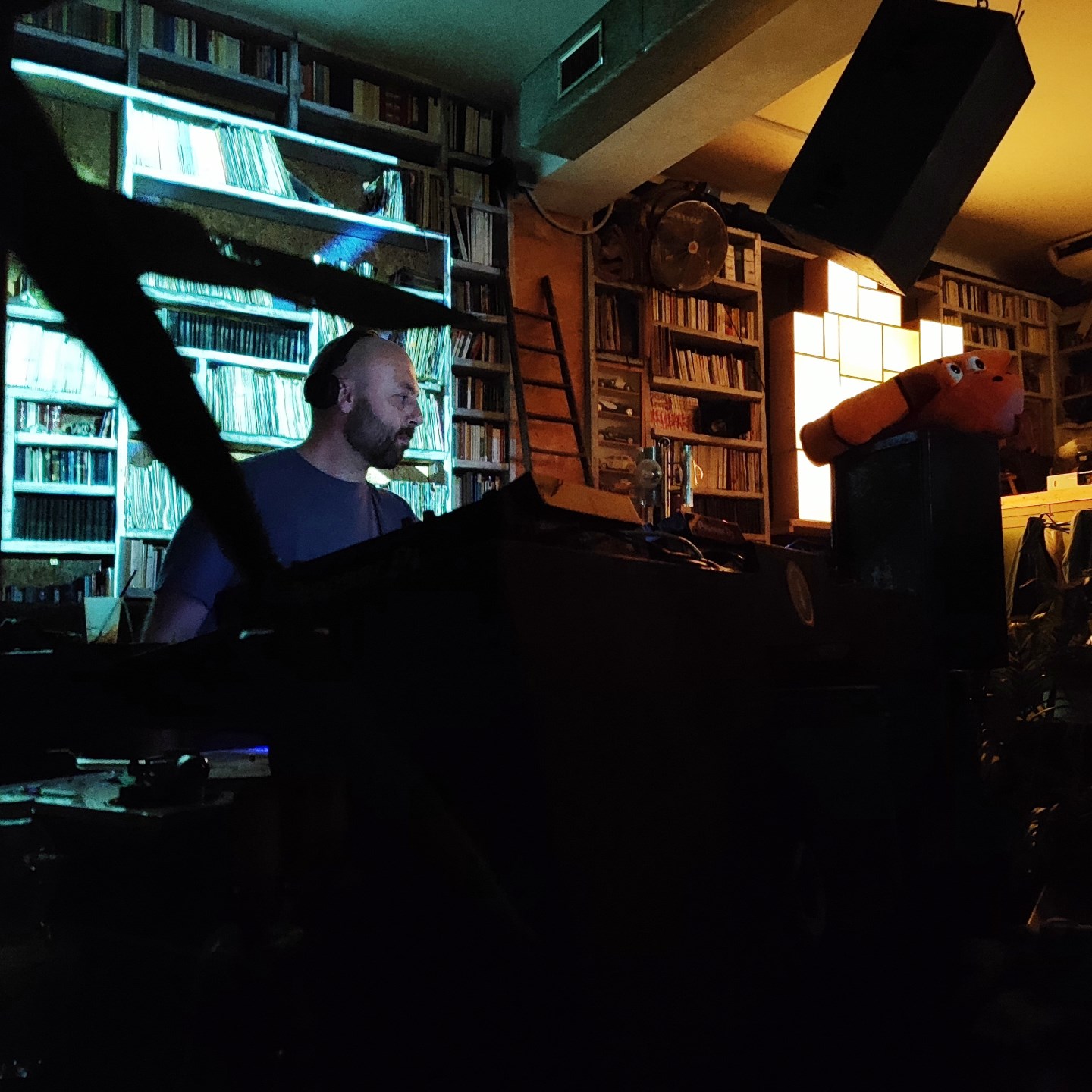 Münch · Artist Profile