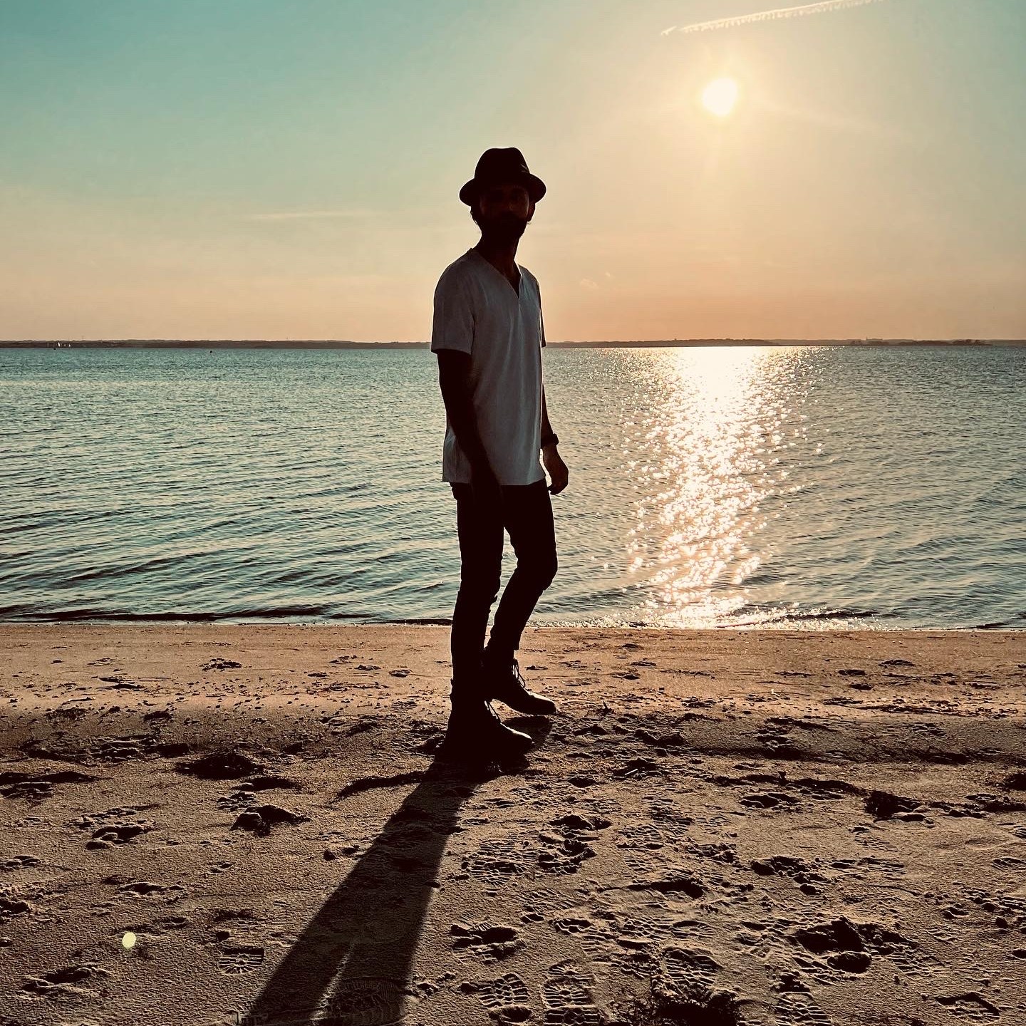 Mustafa Faheem · Artist Profile