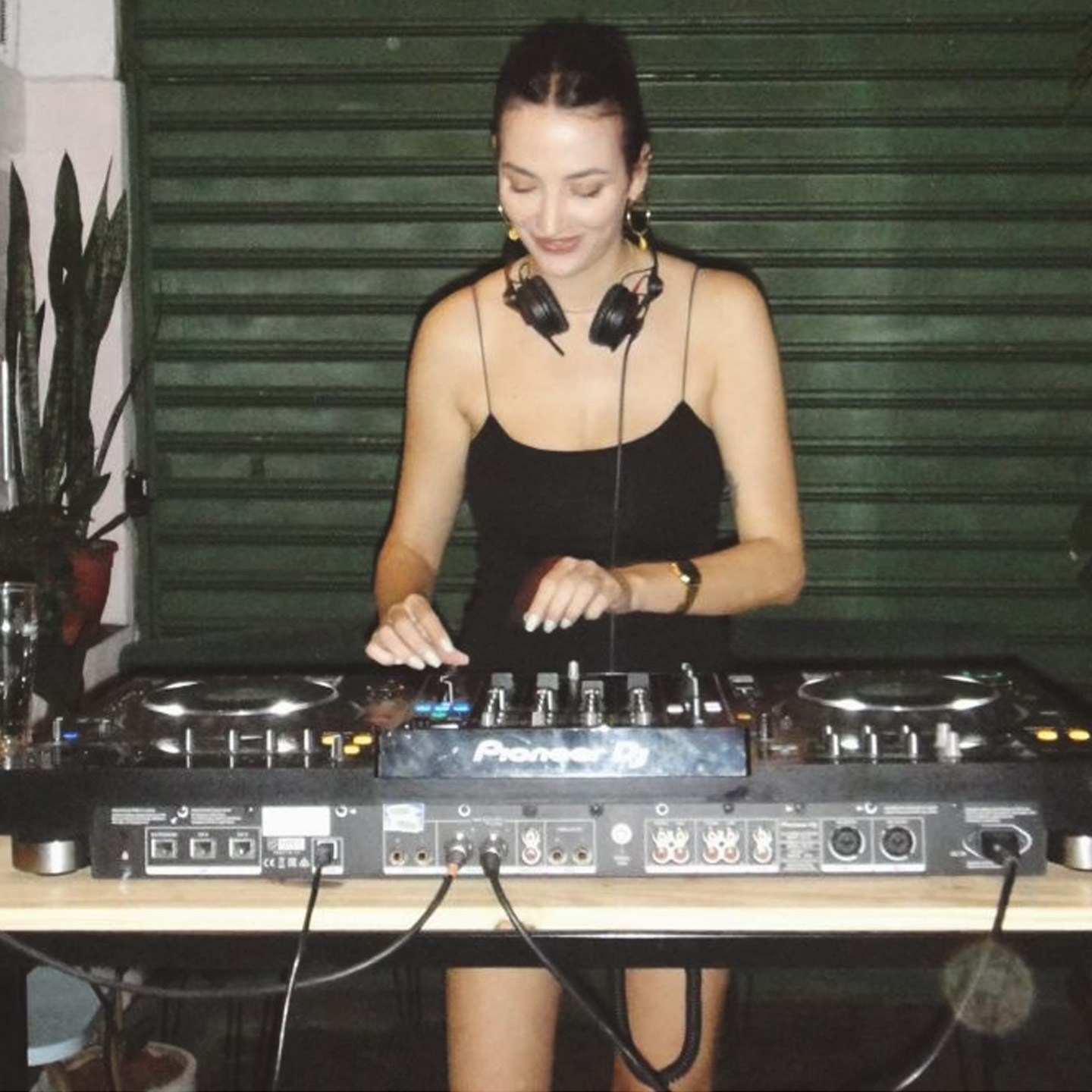 nat consentino · Artist Profile