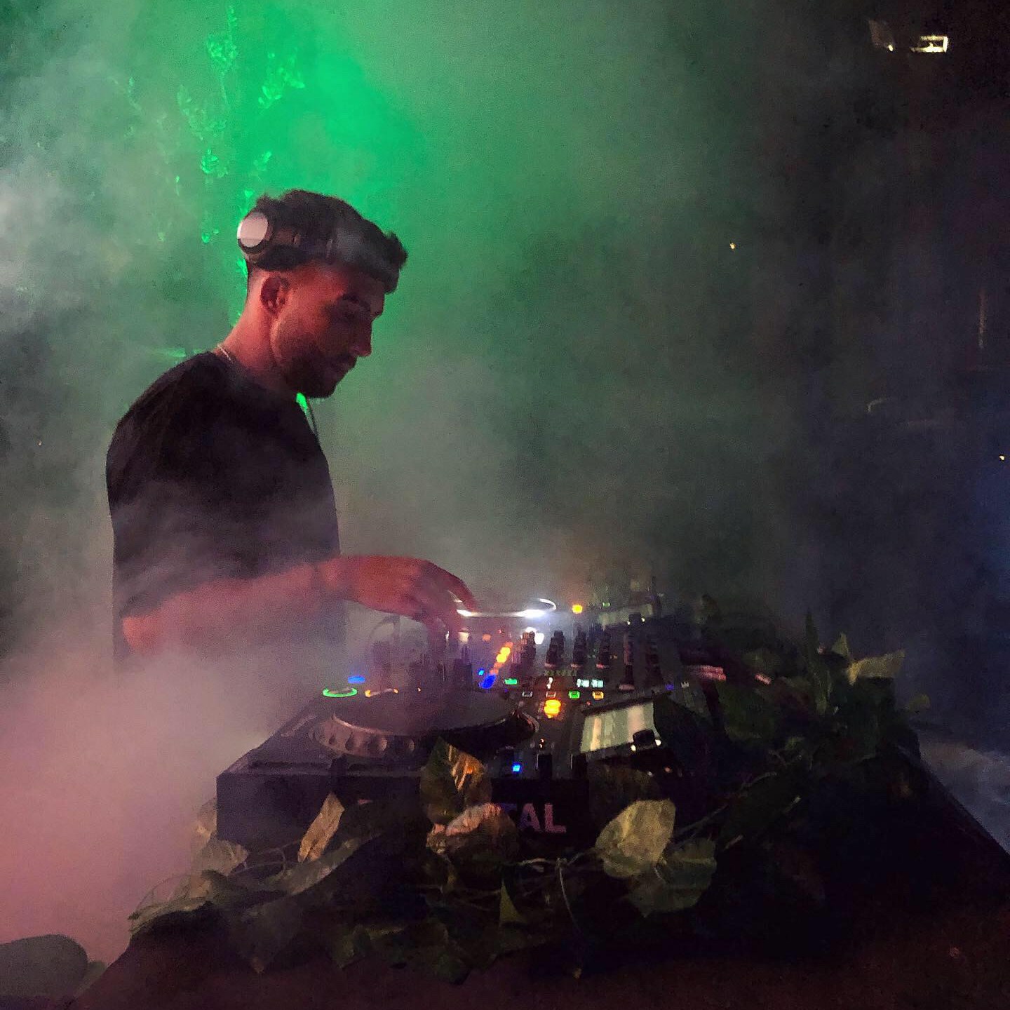 NAZARENO · Artist Profile